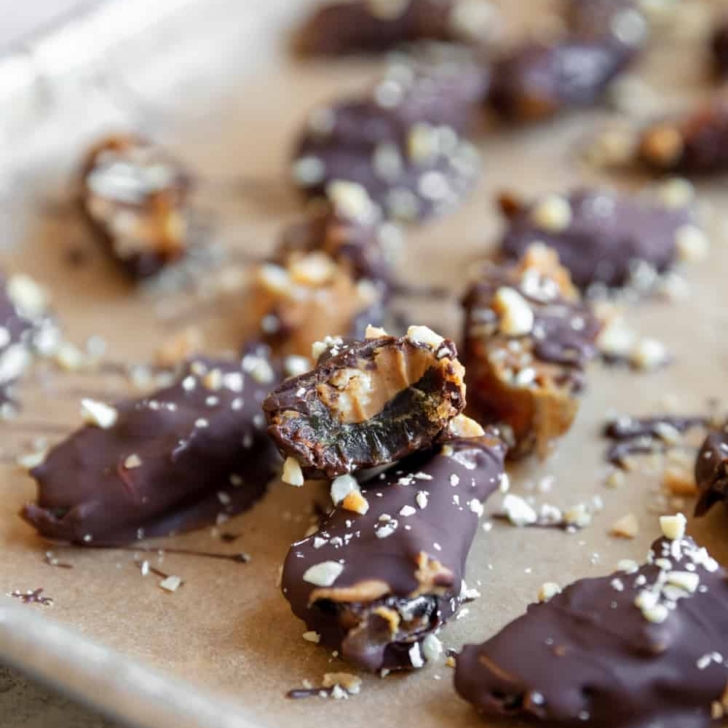 What to Make with Dates: 30+ Sweet and Savory Date Recipes