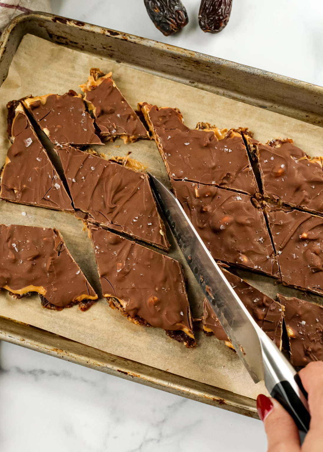 Easy 5-Ingredient Date Bark (No Bake Recipe)