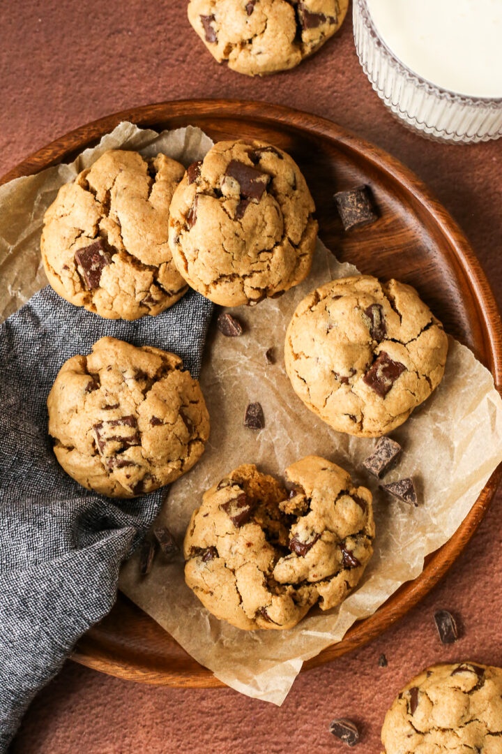 Eggless Chocolate Chip Cookies (Bakery-Style)